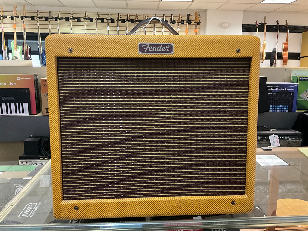 Used Fender Blues JR. Tweed SN#B744912 – Strings & Things Music LLC