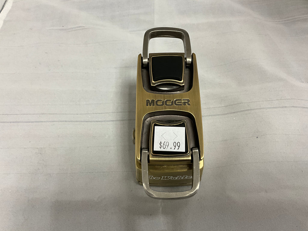 Used - Mooer Wahlter - Wah Pedal – Strings & Things Music LLC